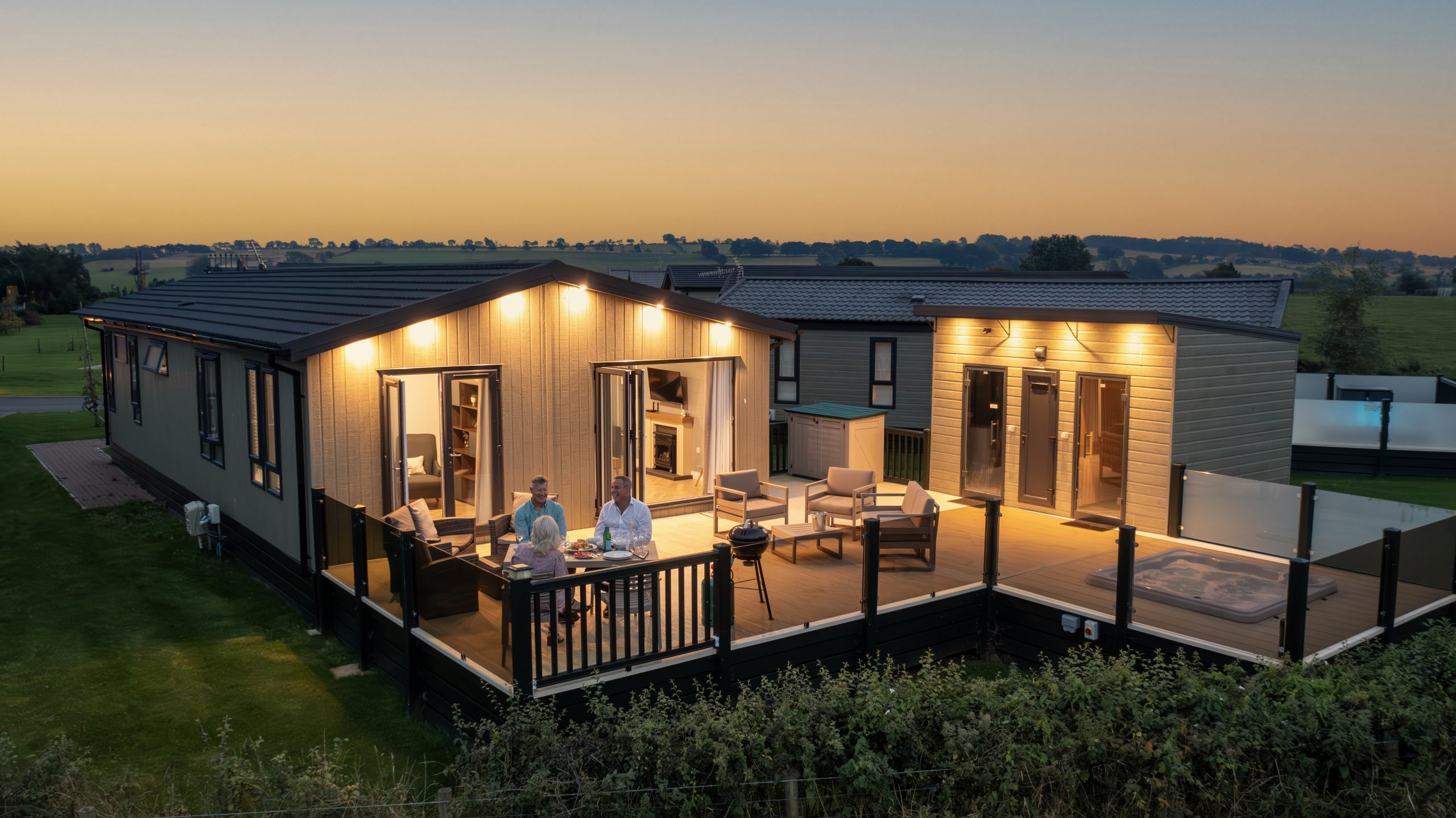 Prestige Luxury Spa Lodge with Hot Tub, Sauna & Steam Room - Explore Lodge